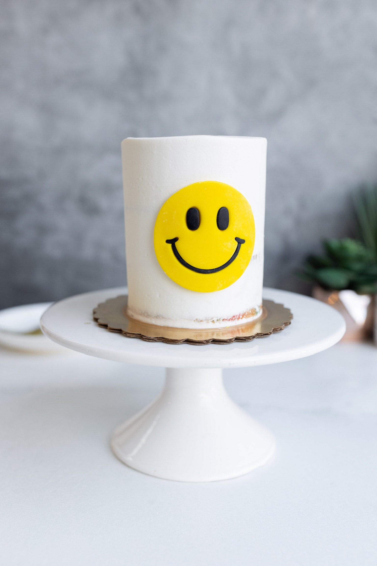 Smiley Face Smash Cake | Hapa Bakery